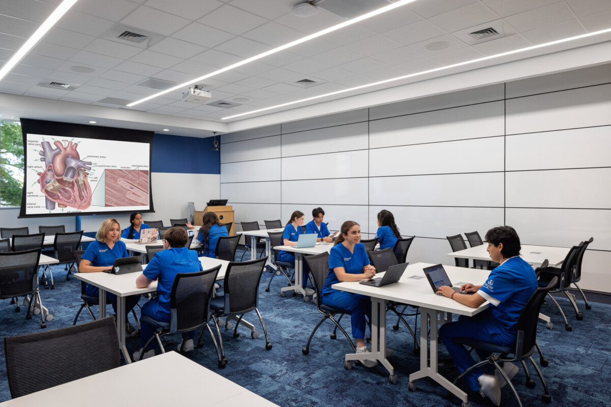 Hofstra University Science and Innovation Center — Ayers Saint Gross