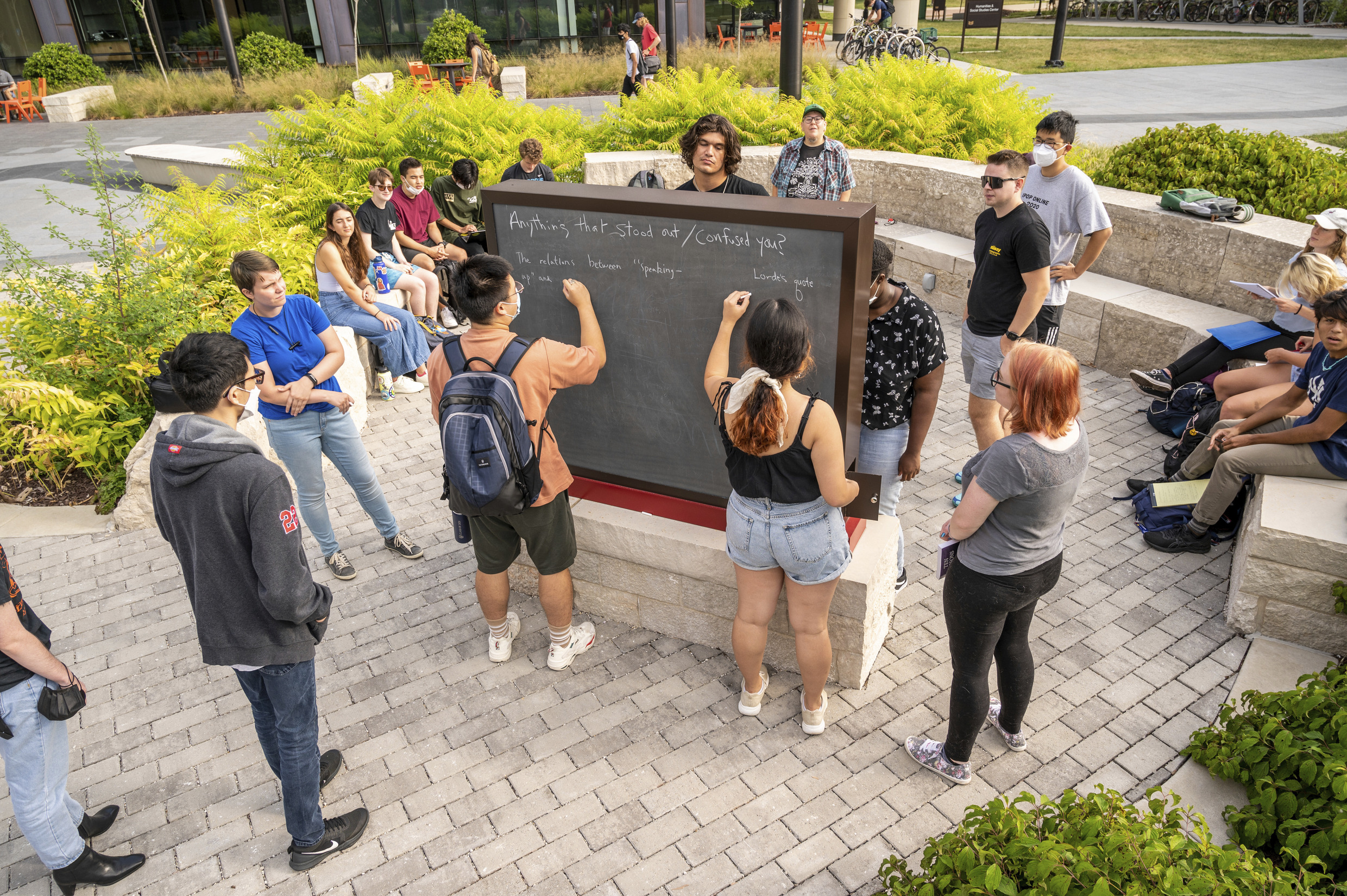 Embracing the Outdoors: Grinnell College Kington Plaza and Christiansen ...