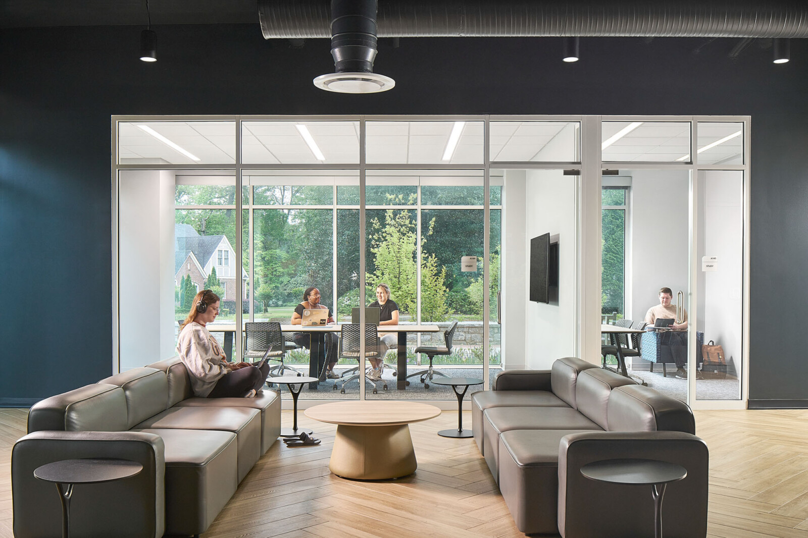 The Modern Campus Playbook: Insights from a Quarter Century of Change ...